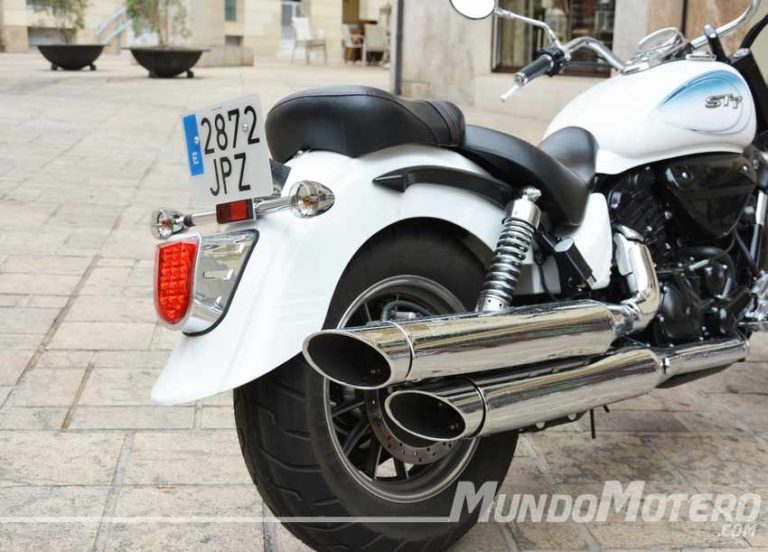 Prueba Hyosung ST7 - Moto custom barata y eficiente