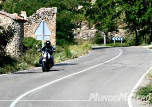 Prueba Hyosung ST7 - Moto custom barata y eficiente