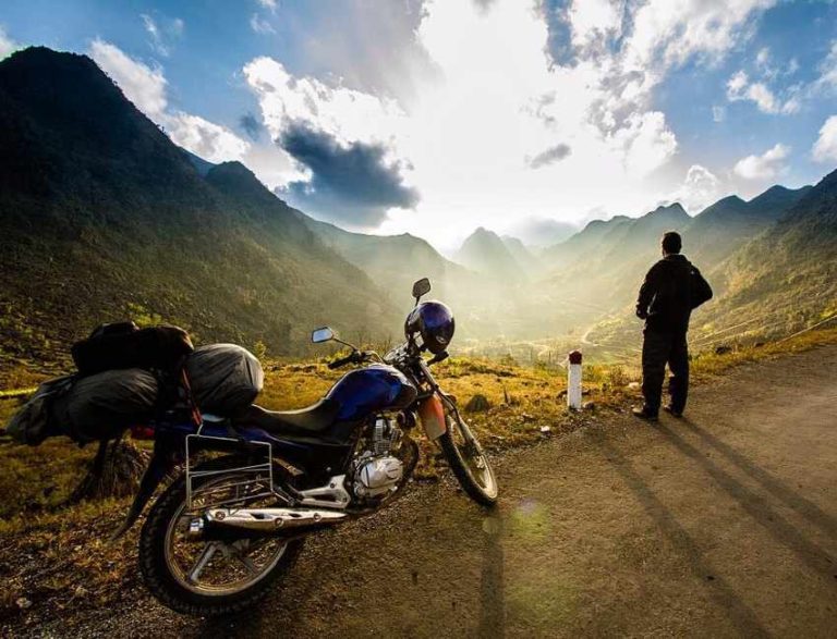 Consejos para viajar en moto en carretera | Invierno y Verano