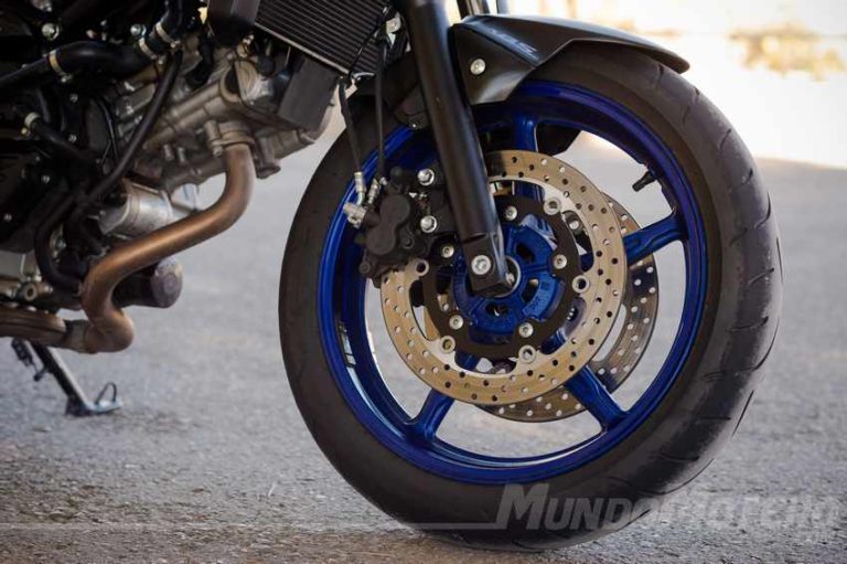 Suzuki SV650 / X 2022 Prueba, Precio y Ficha Técnica