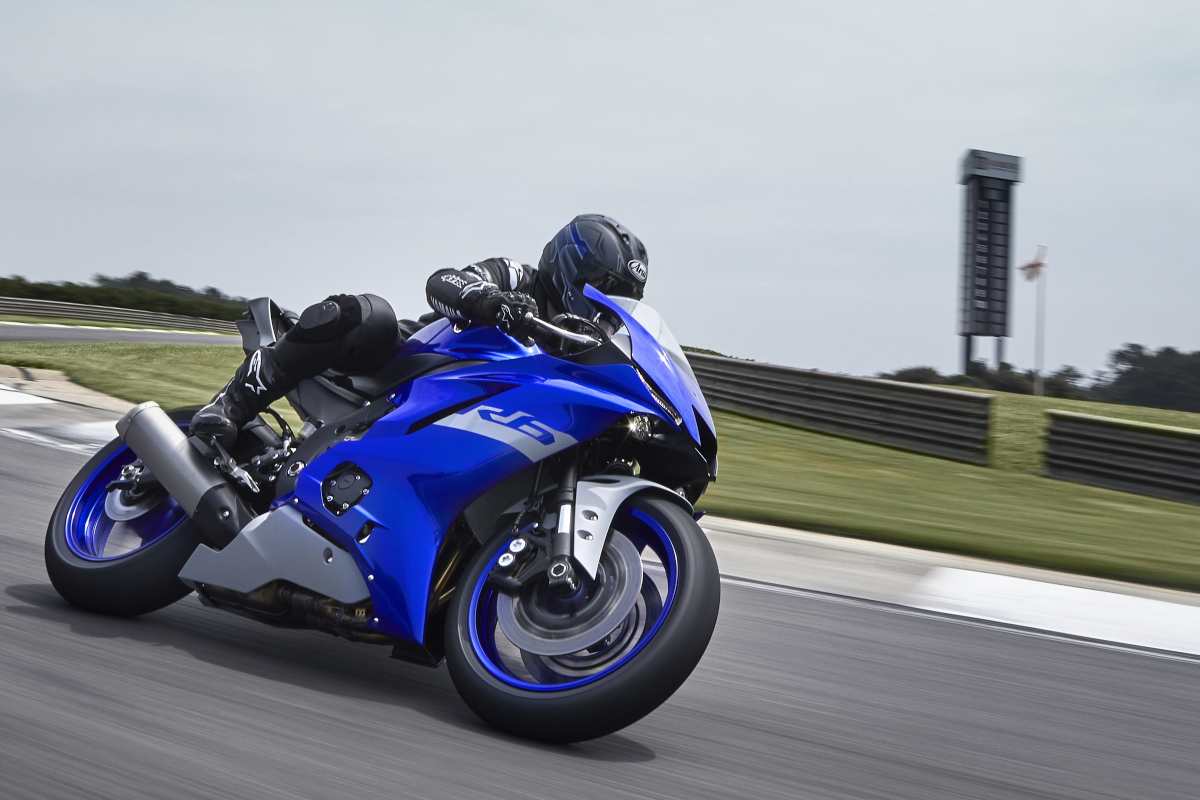Yamaha YZF-R6 2021 Precio, Ficha Técnica, Opiniones y Prueba