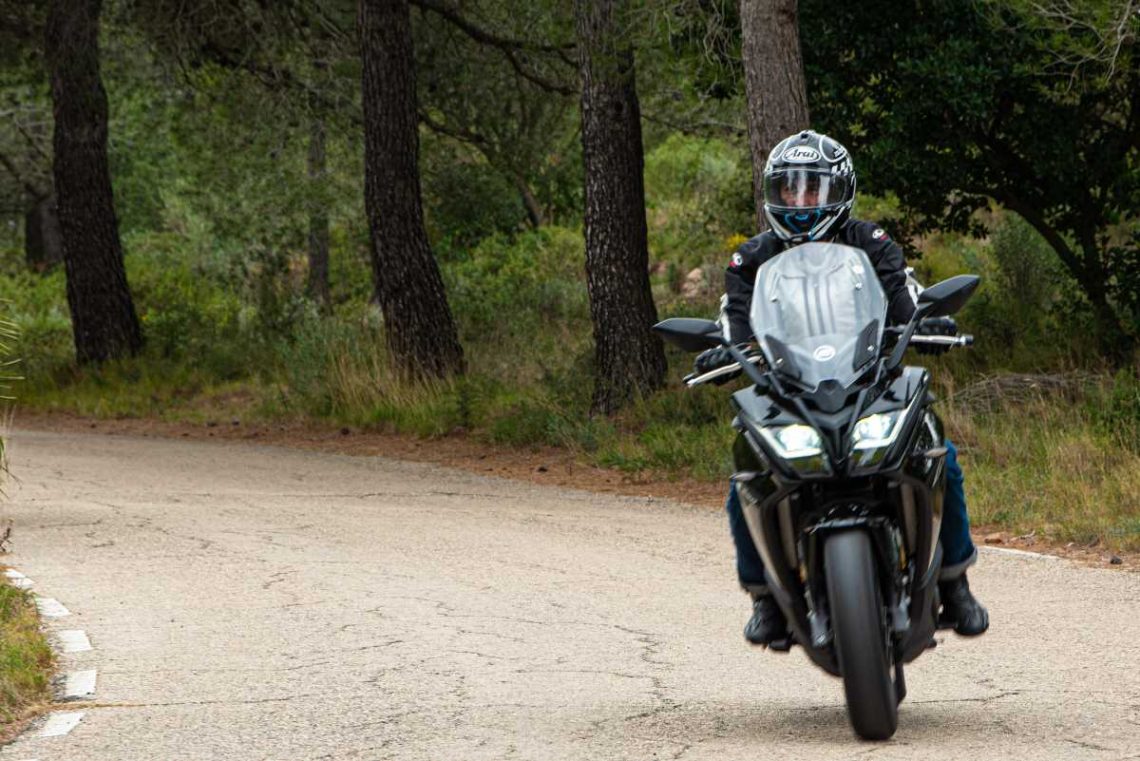 CF Moto 650 GT 2022 Prueba, Precio, Ficha Técnica y Opiniones