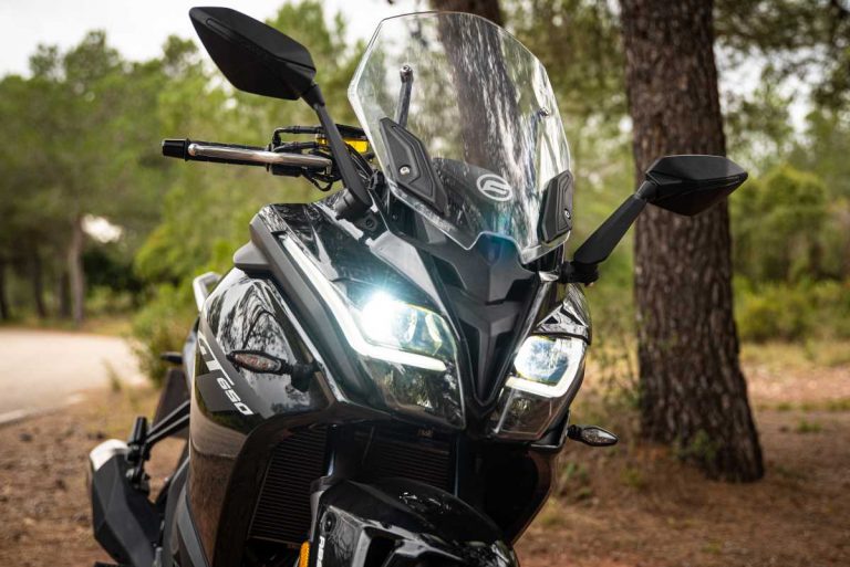 CF Moto 650 GT 2022 Prueba, Precio, Ficha Técnica y Opiniones