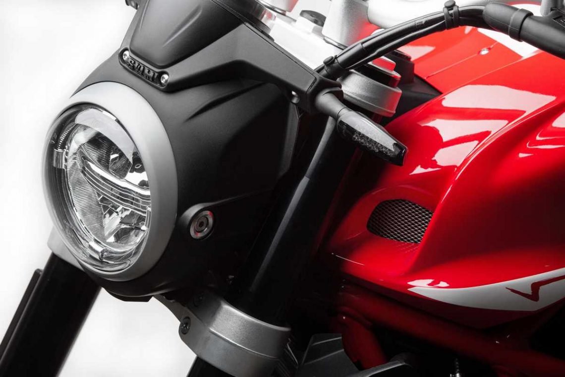 SWM Varez 125 2022 Prueba, Precio, Ficha Técnica y Características