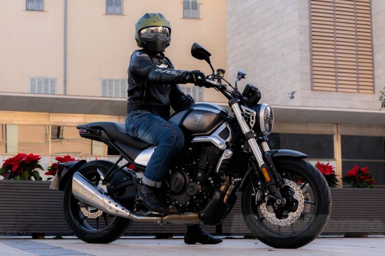 VOGE 500AC 2022 Prueba, Precio, Ficha Técnica y Opiniones