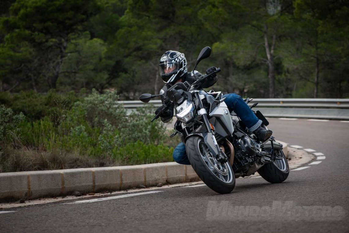 BMW F 900 R 2022 Prueba, Precio y Ficha Técnica
