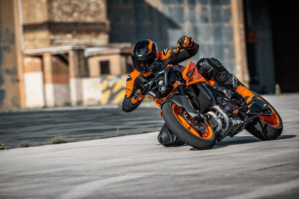 KTM 990 Duke Precio y Ficha Técnica | MundoMotero.com