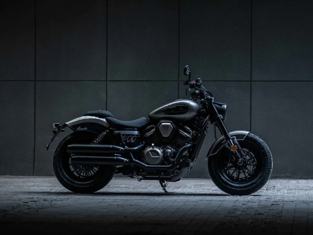 BENDA Chinchilla 500 2025 Precio, Ficha Técnica | MundoMotero.com