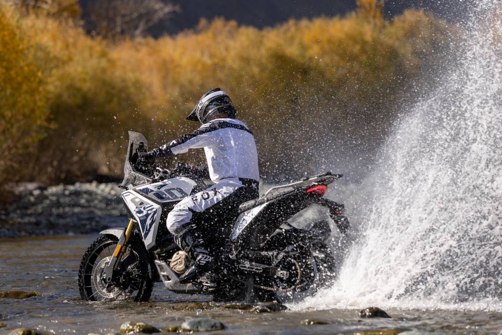 VOGE DS800 Rally 2025 Prueba, Precio y Ficha Técnica | MundoMotero.com