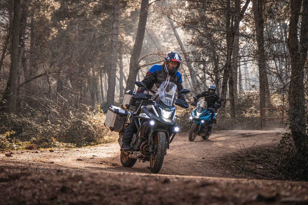 Mitt TT 555 Precio, Ficha Técnica y Características | MundoMotero.com