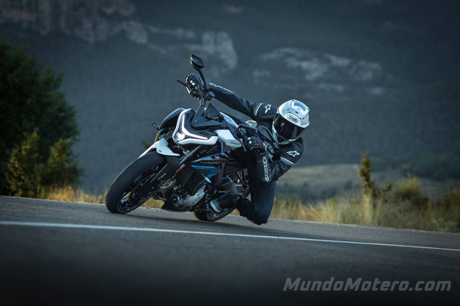 CFMoto 675 NK 2026 Precio y Ficha Técnica | MundoMotero.com