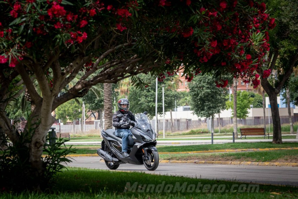 Prueba KYMCO Super Dink GT 125 2025: evolución de un clásico del ...